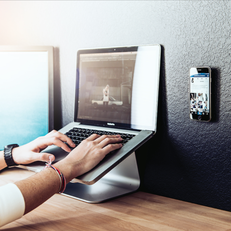 What is a PopSocket? How this Boulder Invention Gained a Cult Following ...