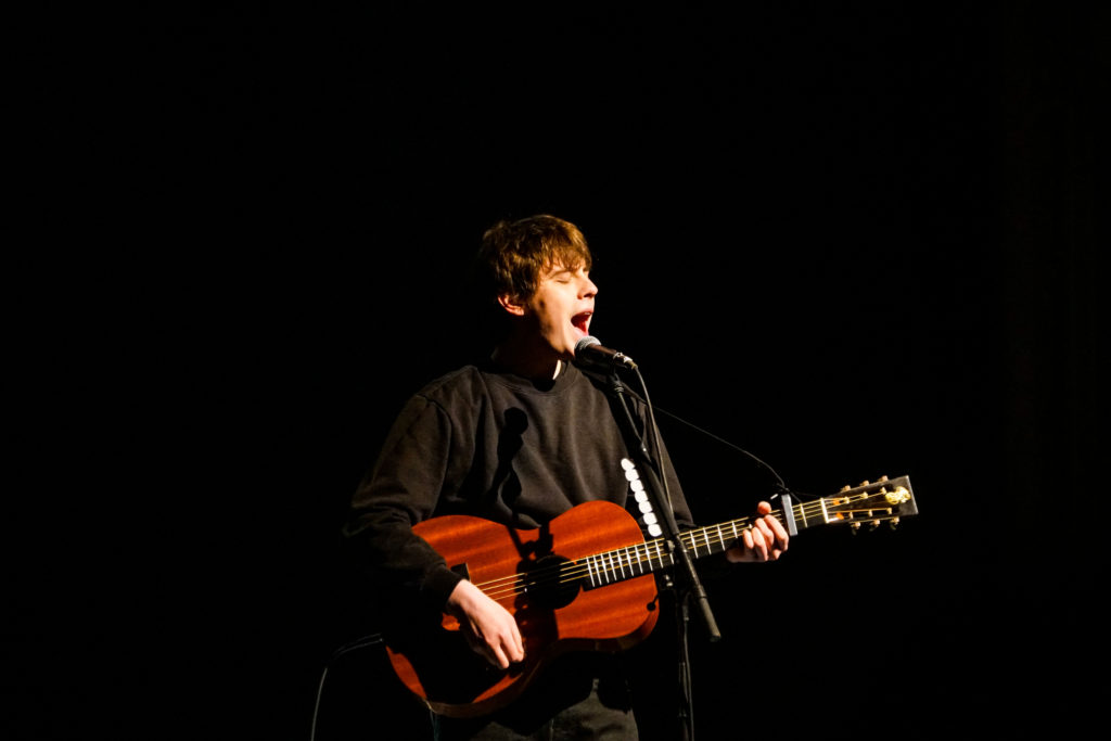 Review - Jake Bugg Proved to Be One of the Best (and Humble) Folk ...