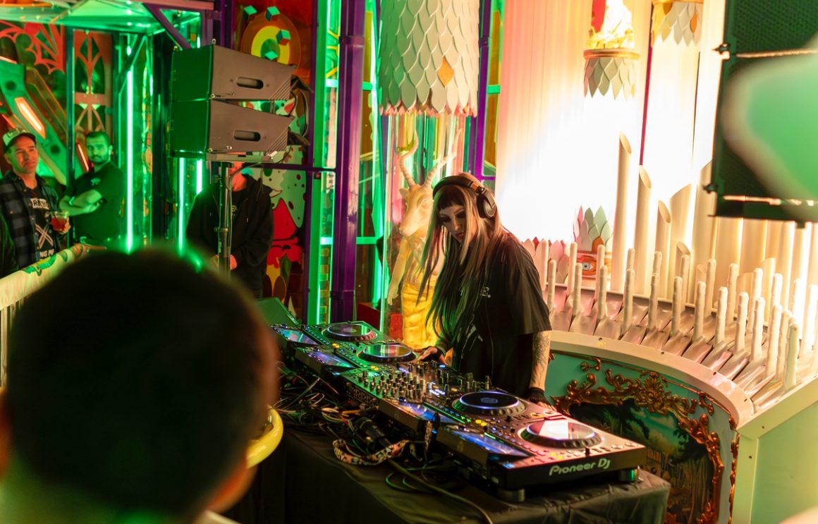 Review — Immersive Nostalgia at Meow Wolf’s Emo Nite Halloween Takeover ...