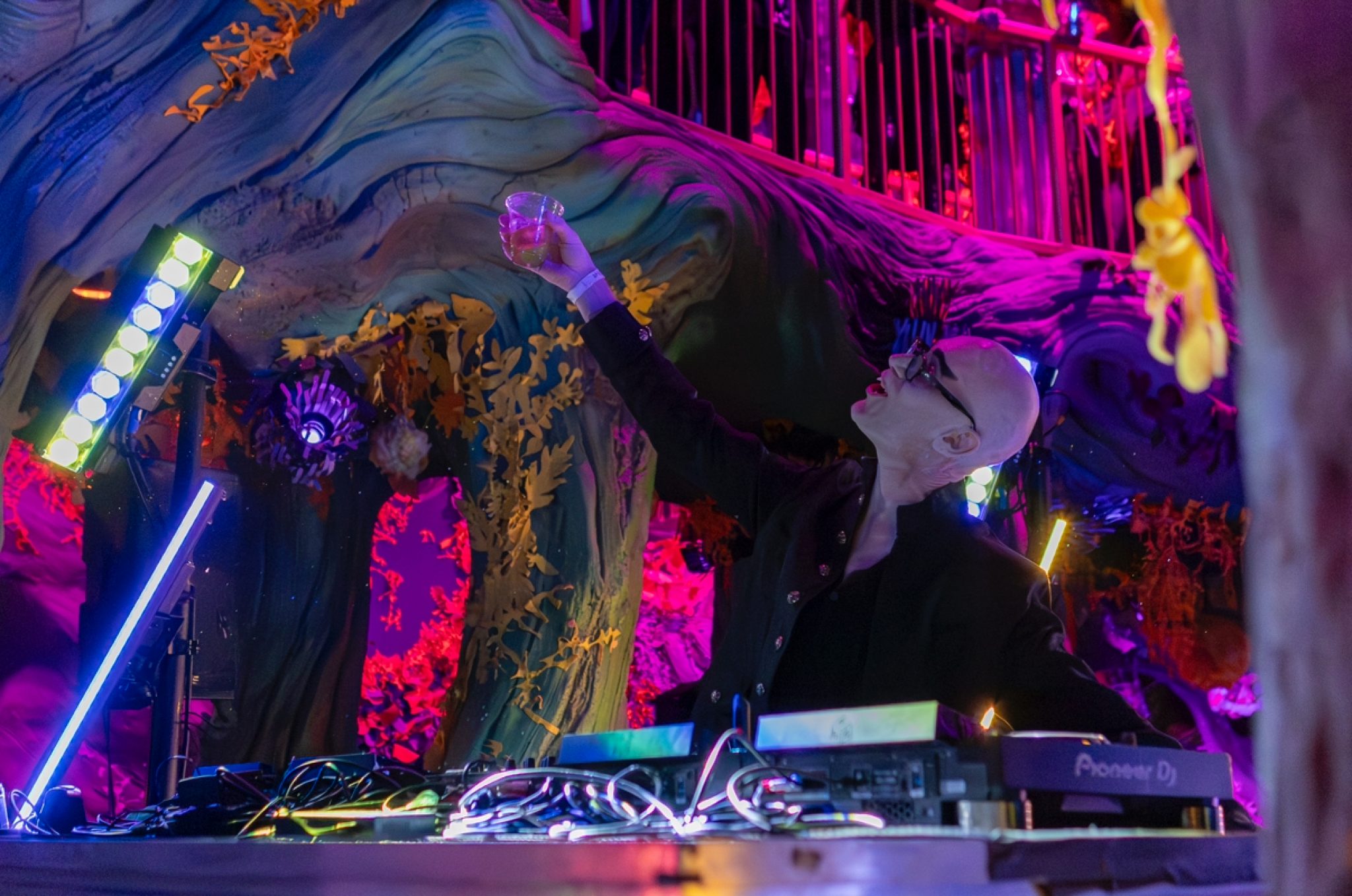 Review — Immersive Nostalgia at Meow Wolf’s Emo Nite Halloween Takeover ...