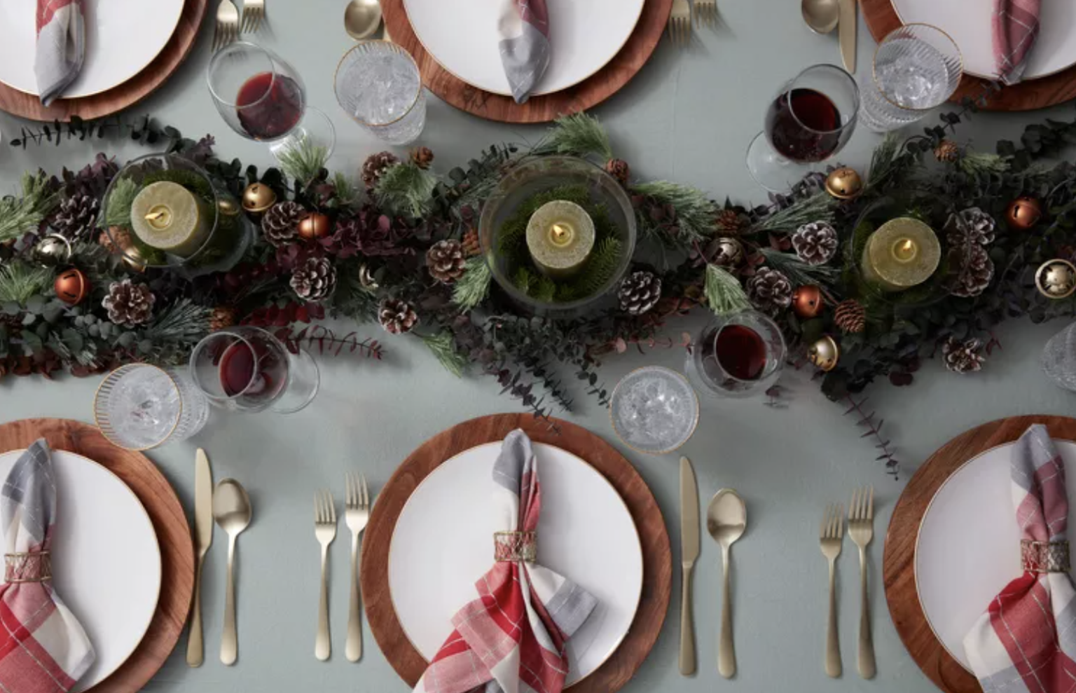 Tips For Setting A Magical Christmas Eve Table - 303 Magazine